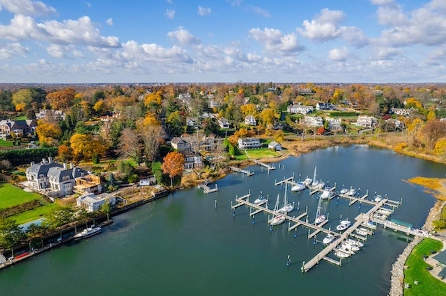 Best Neighborhoods in Greenwich, CT - 2025 Guide | Prevu