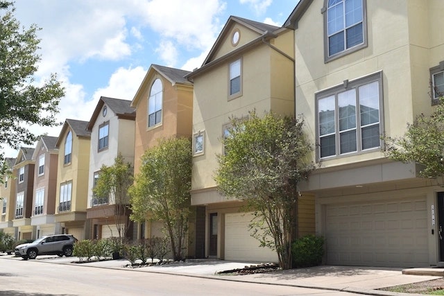 Buying a Townhouse in Houston - What You Need to Know | Prevu