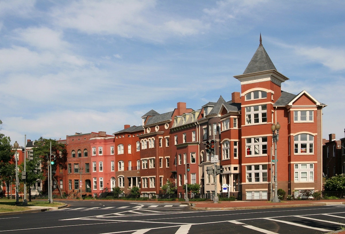 How to Make a Real Estate Offer in Washington D.C. | Prevu